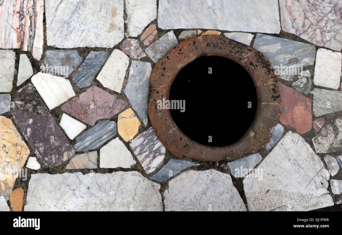 Herculaneum, Bay of Naples, Italy. Ancient Roman brickwork detail ...
