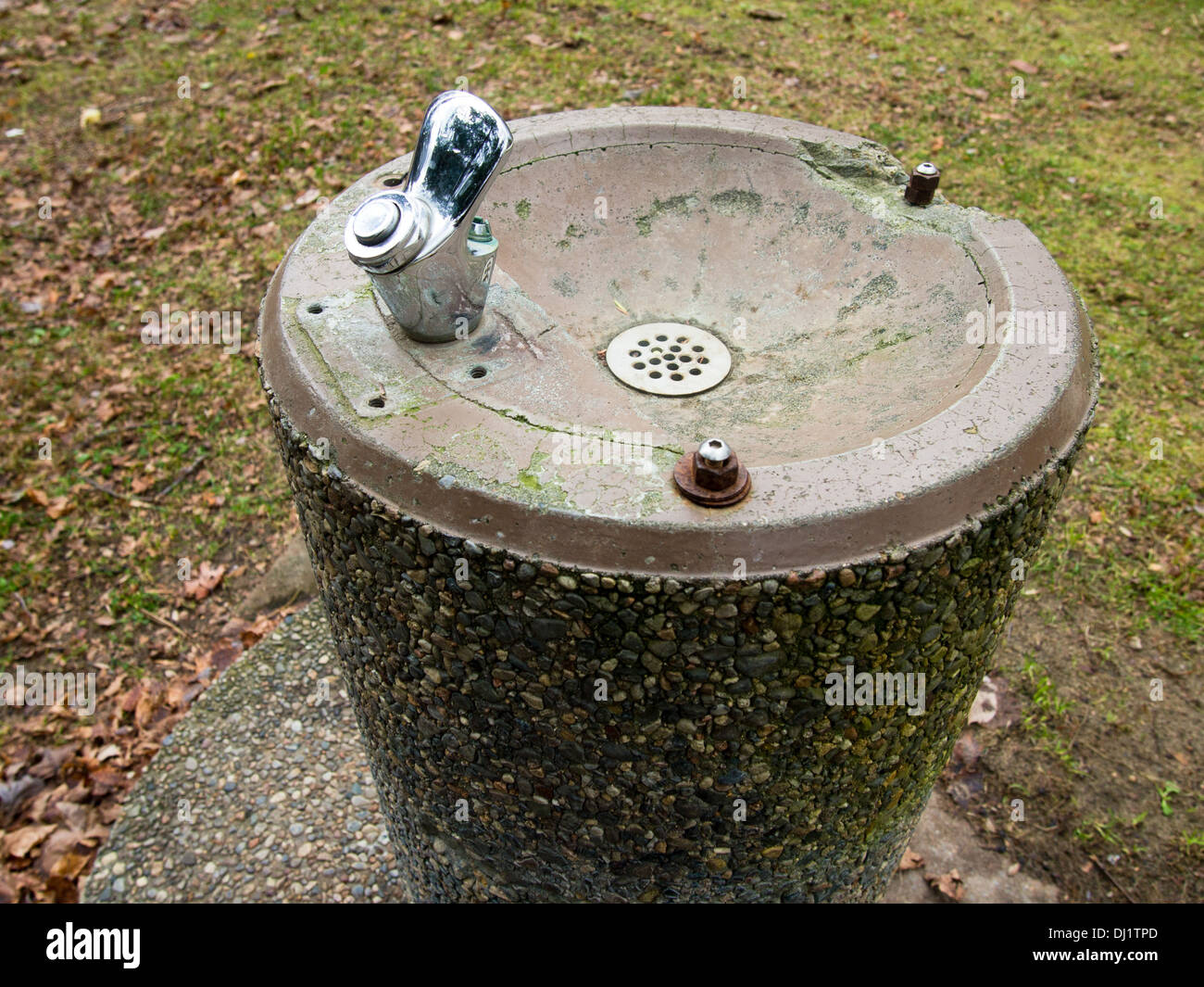 Push button tap hi-res stock photography and images - Alamy
