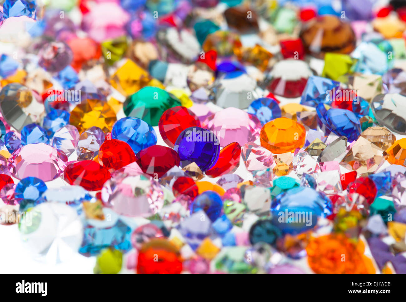 Coloured crystals hi-res stock photography and images - Alamy