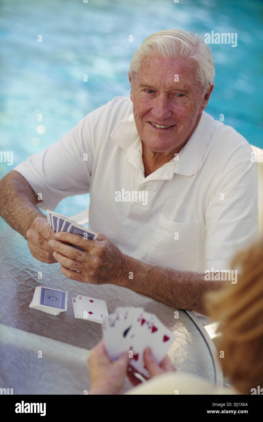 Seniors playing pool hi-res stock photography and images - Alamy