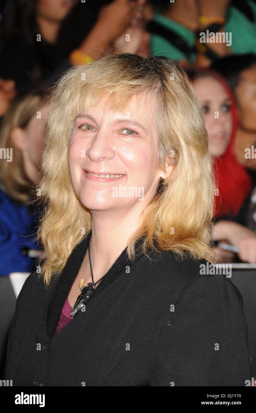 Amanda plummer the hunger games hi-res stock photography and images - Alamy