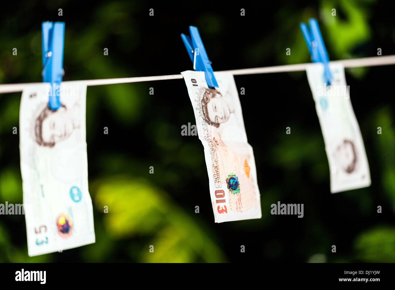 Hanging line hi-res stock photography and images - Alamy