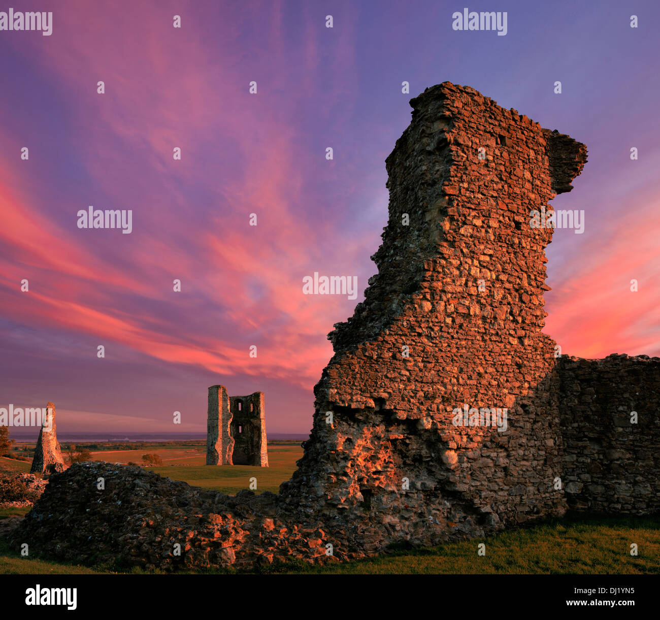 Hadleigh castle hi-res stock photography and images - Alamy