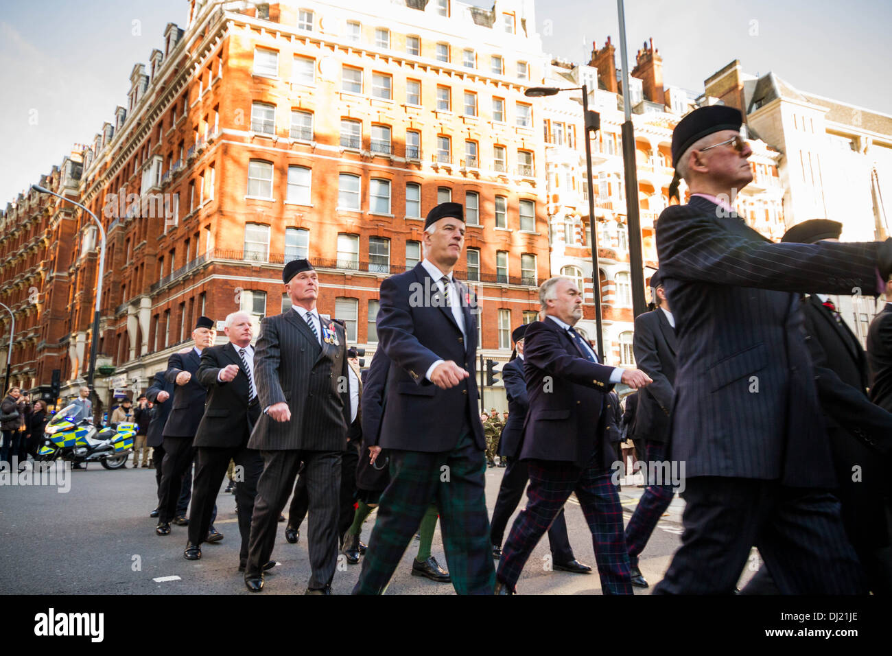 Remembrance sunday parade war memorial hi-res stock photography and ...