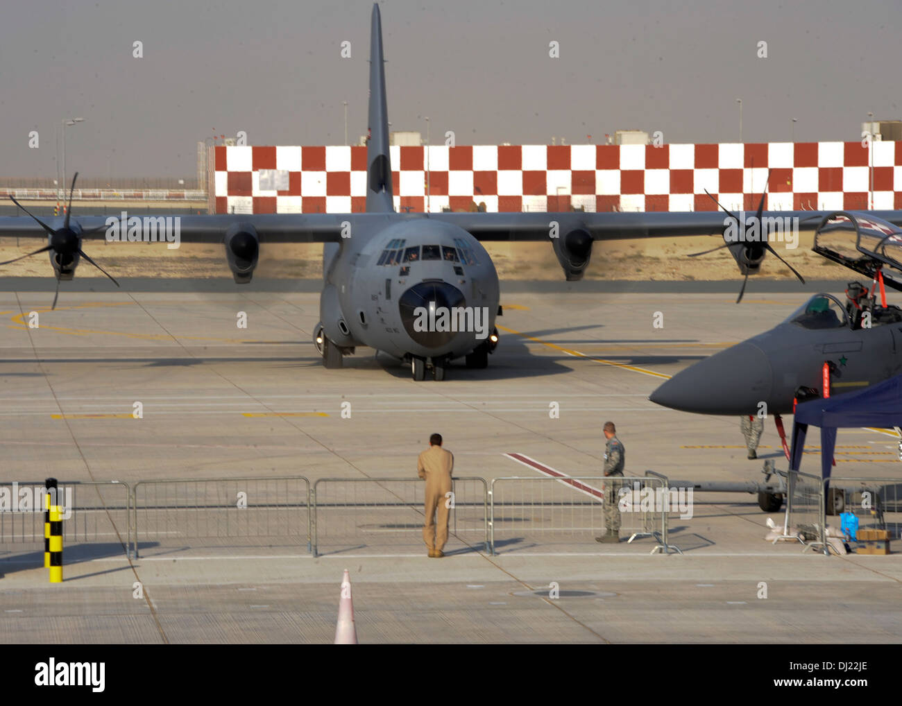 C 130j hercules hi-res stock photography and images - Alamy
