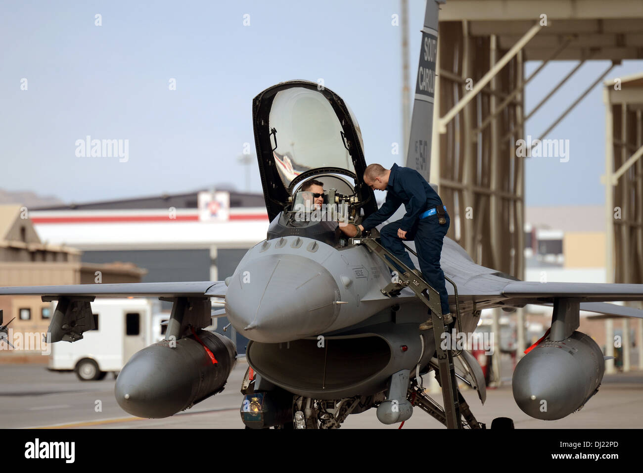 Ang Pilot Stock Photos & Ang Pilot Stock Images - Alamy