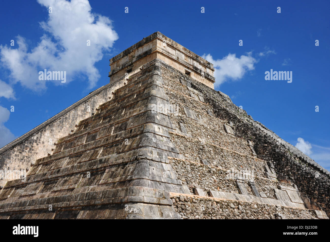 Chichen Itza, The Castillo Temple Stock Photo - Alamy