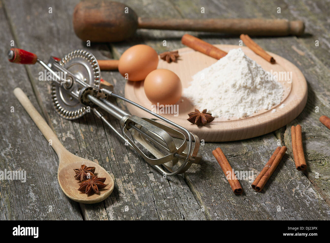 Components and accessories for baking Stock Photo - Alamy