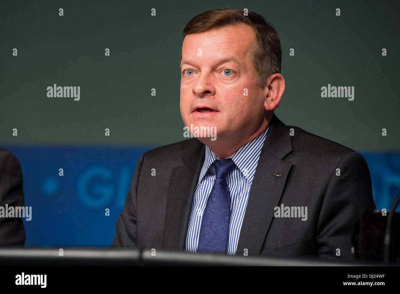 Frank discussion hi-res stock photography and images - Alamy