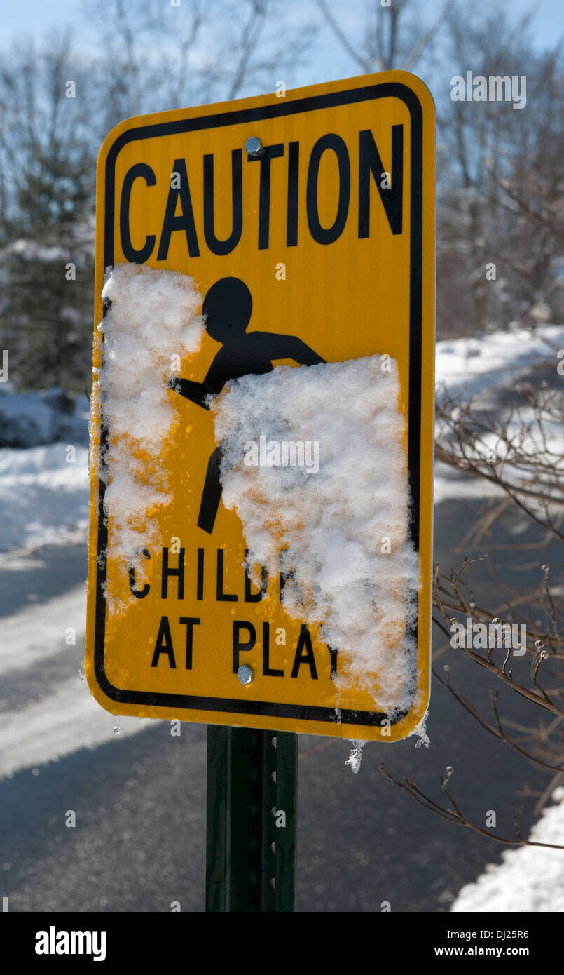 Children at play warning sign hi-res stock photography and images - Alamy