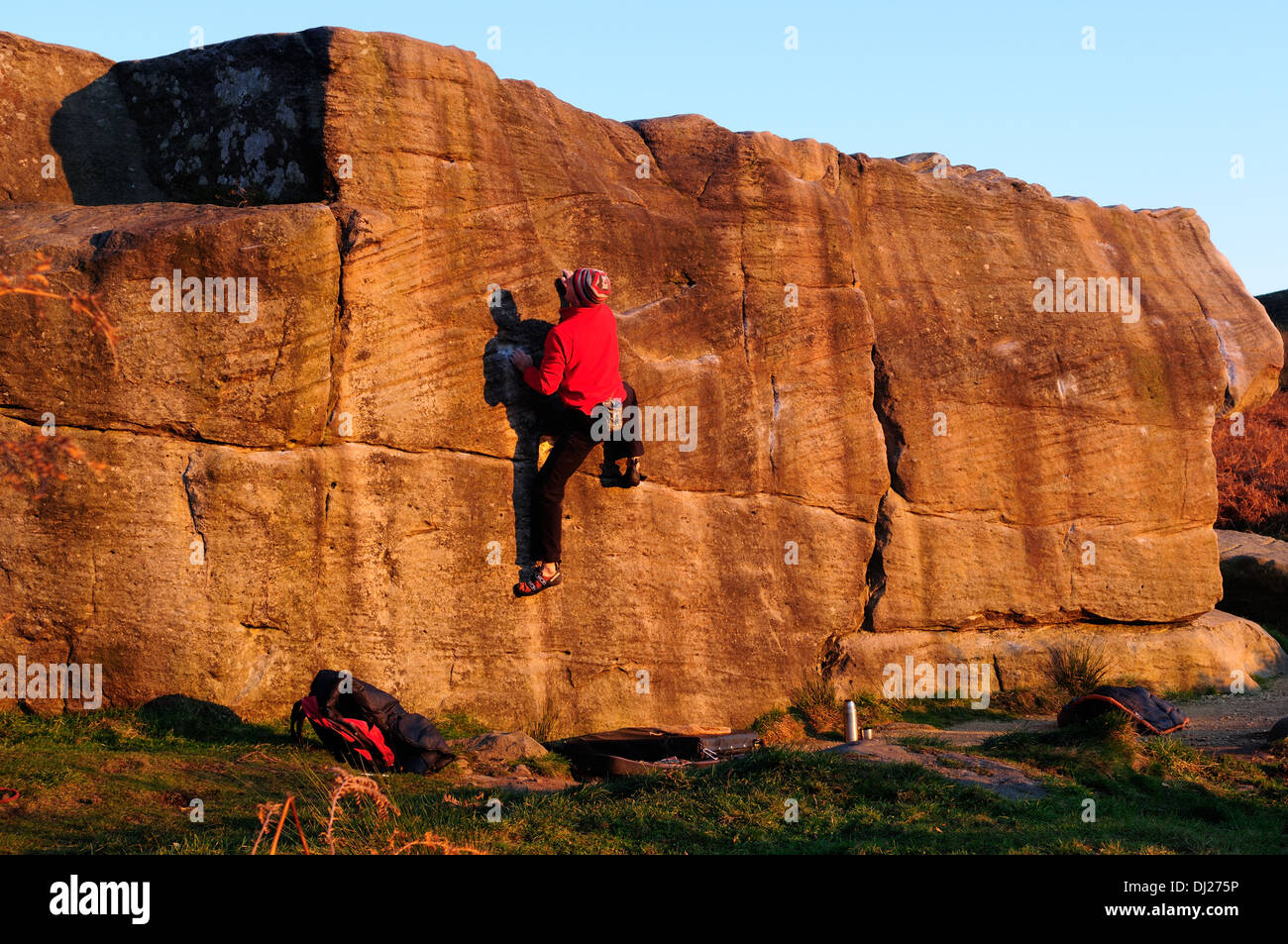 Curbar Edge. Climbing Rock Face Practice Stock Photo - Alamy
