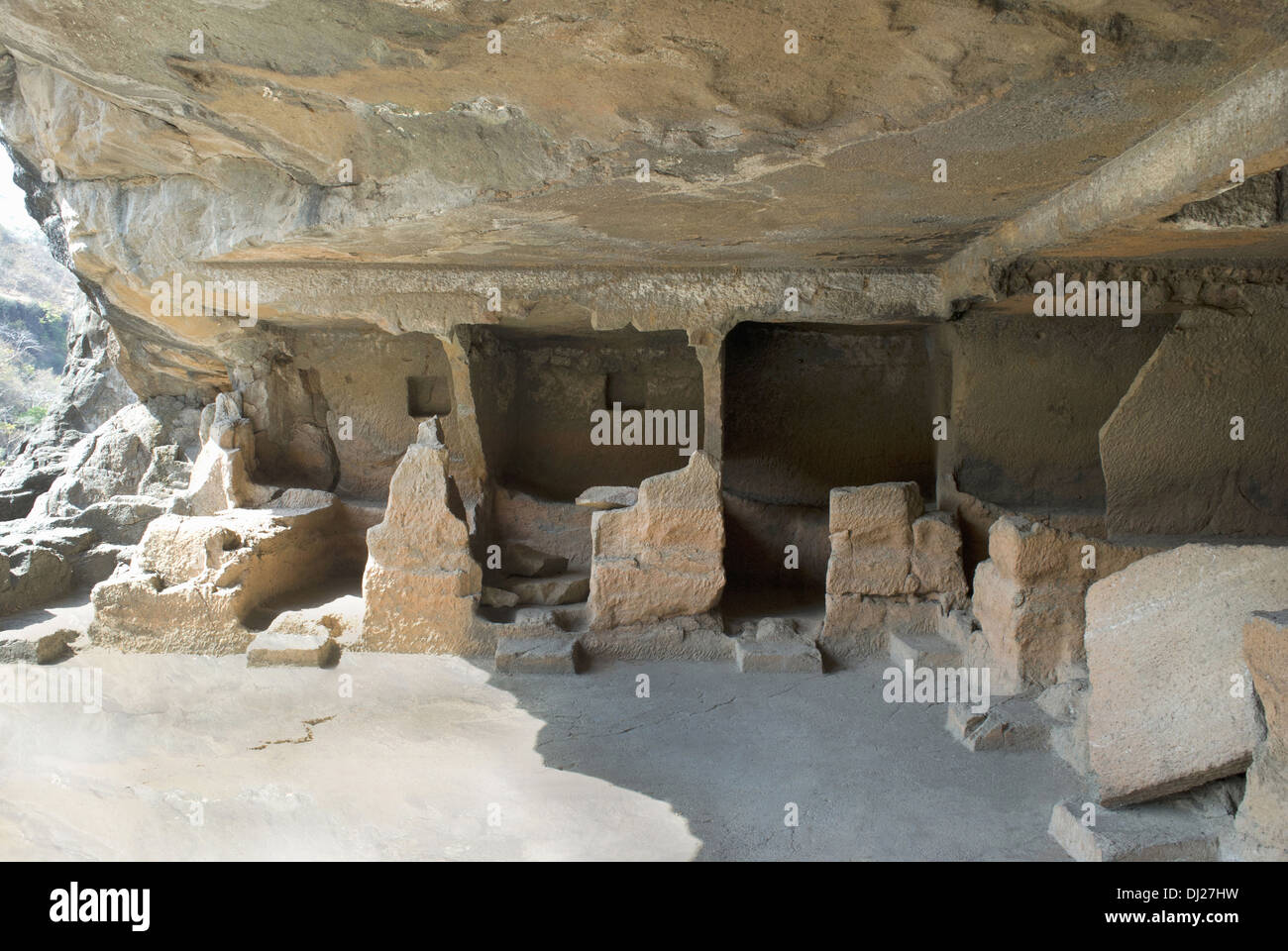 Pitalkhora Caves. Cave 10, ruined interior complex. Partition walls of ...