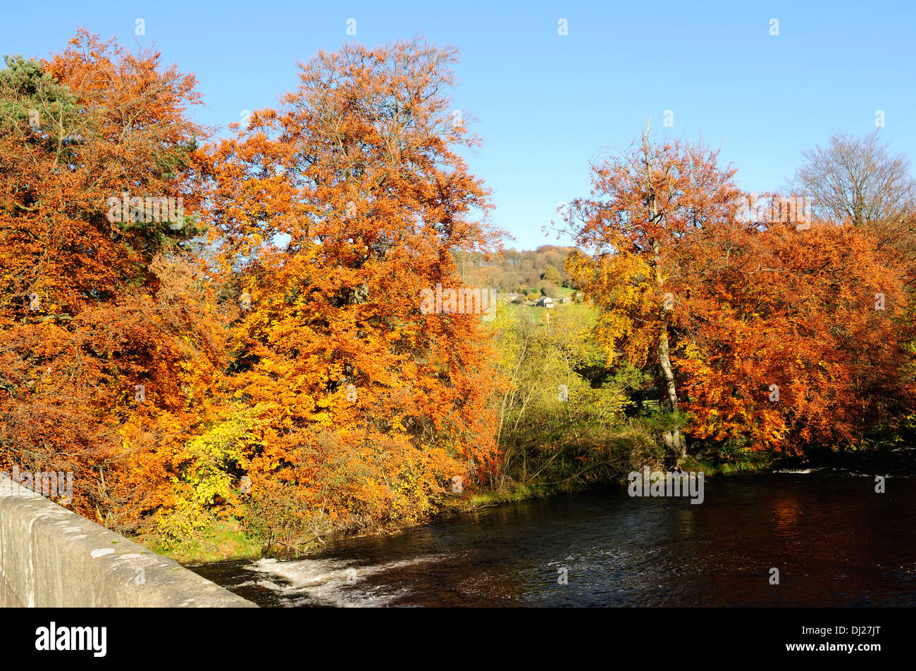 Hathersage village derbyshire autumn hi-res stock photography and ...