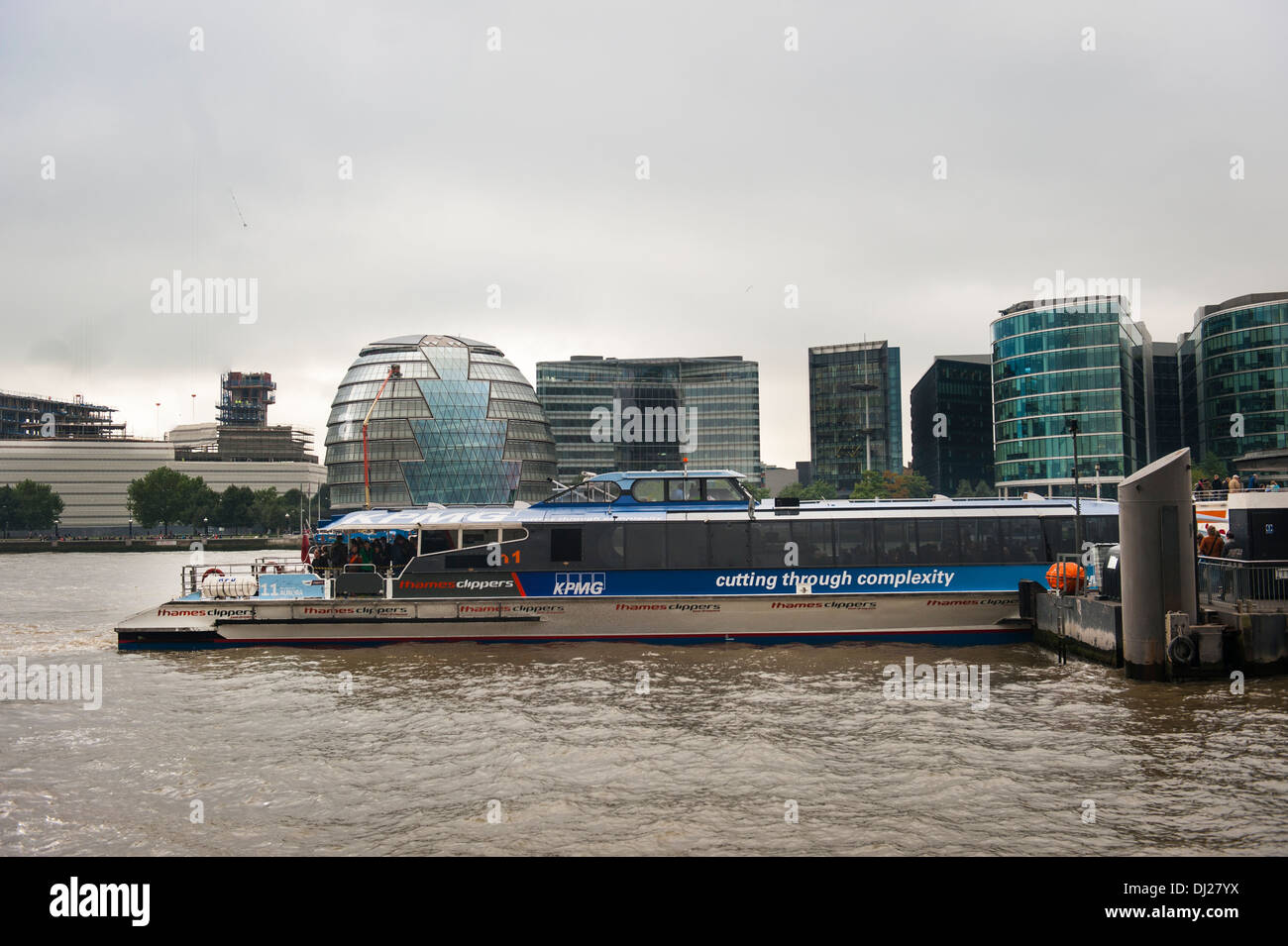 Thames clipper stop hi-res stock photography and images - Alamy