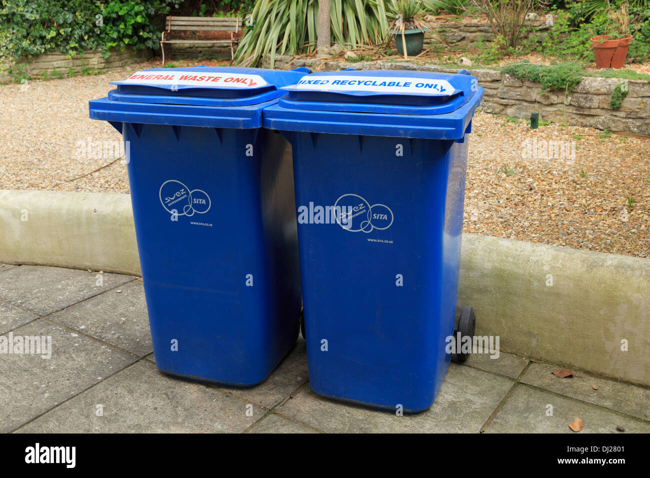 Blue bins hi-res stock photography and images - Alamy