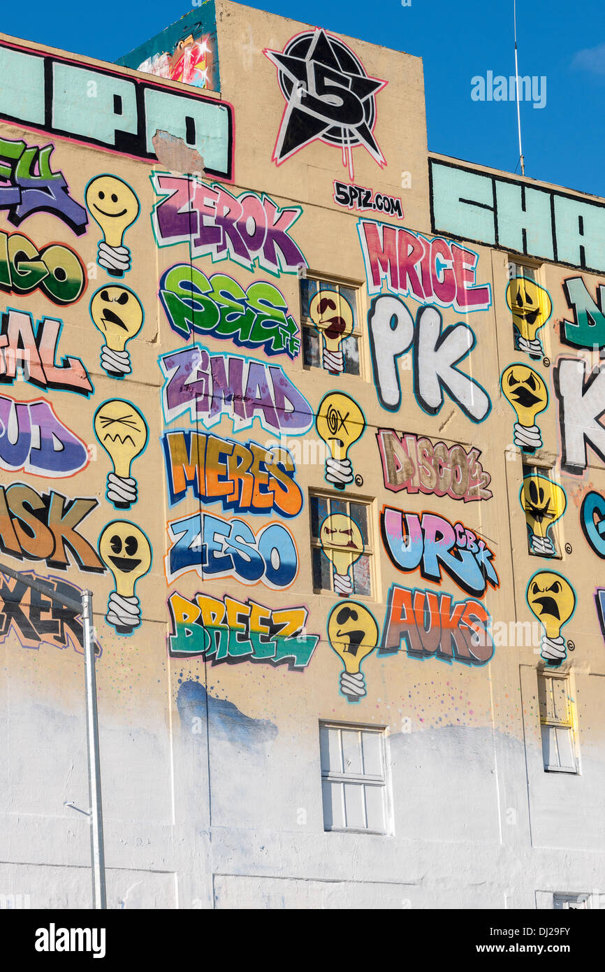 The Five Pointz building in Long Island City in Queens in New York ...