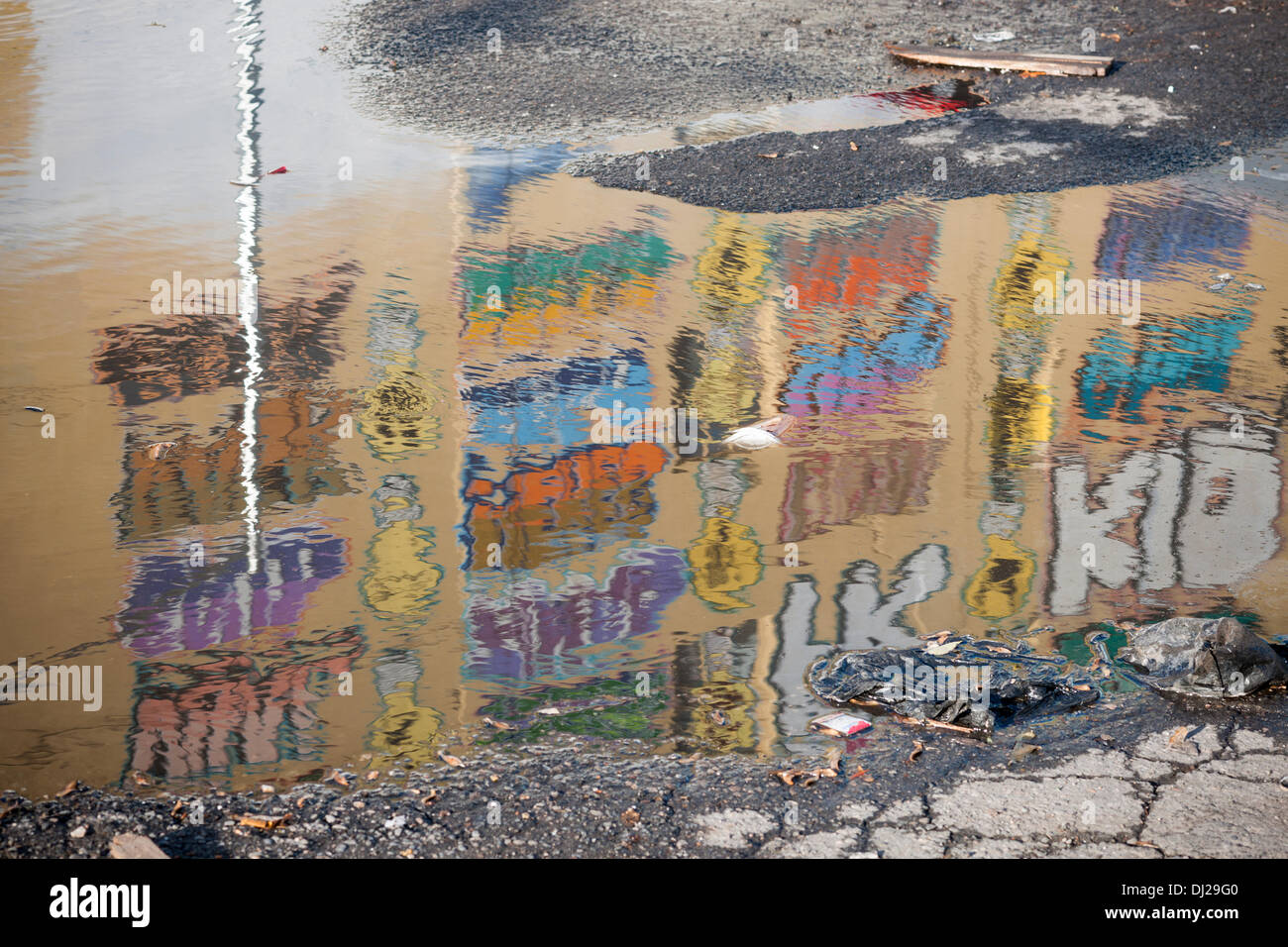 The Five Pointz building in Long Island City in Queens in New York ...