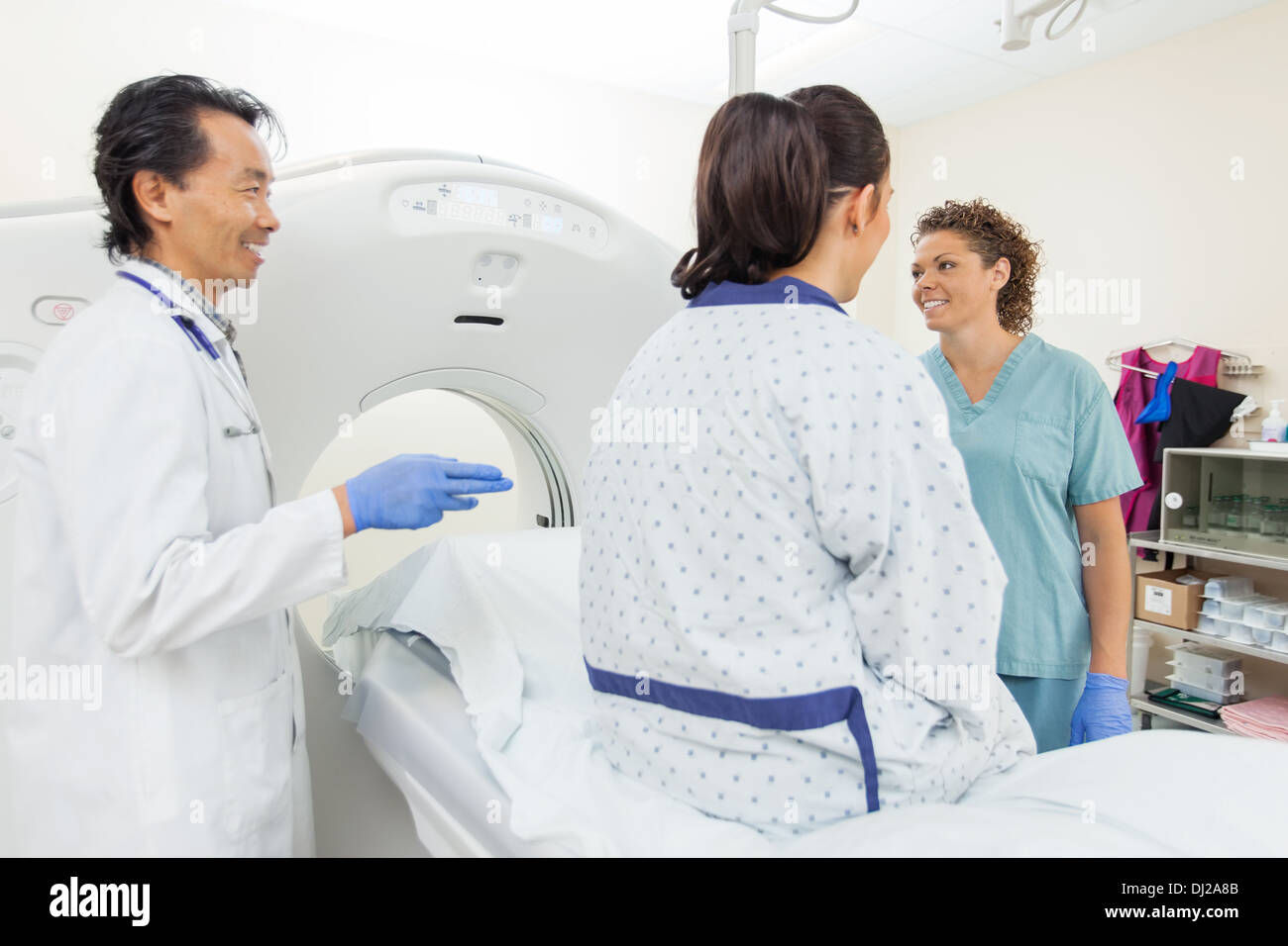 Healthcare technology medical scan hi-res stock photography and images ...