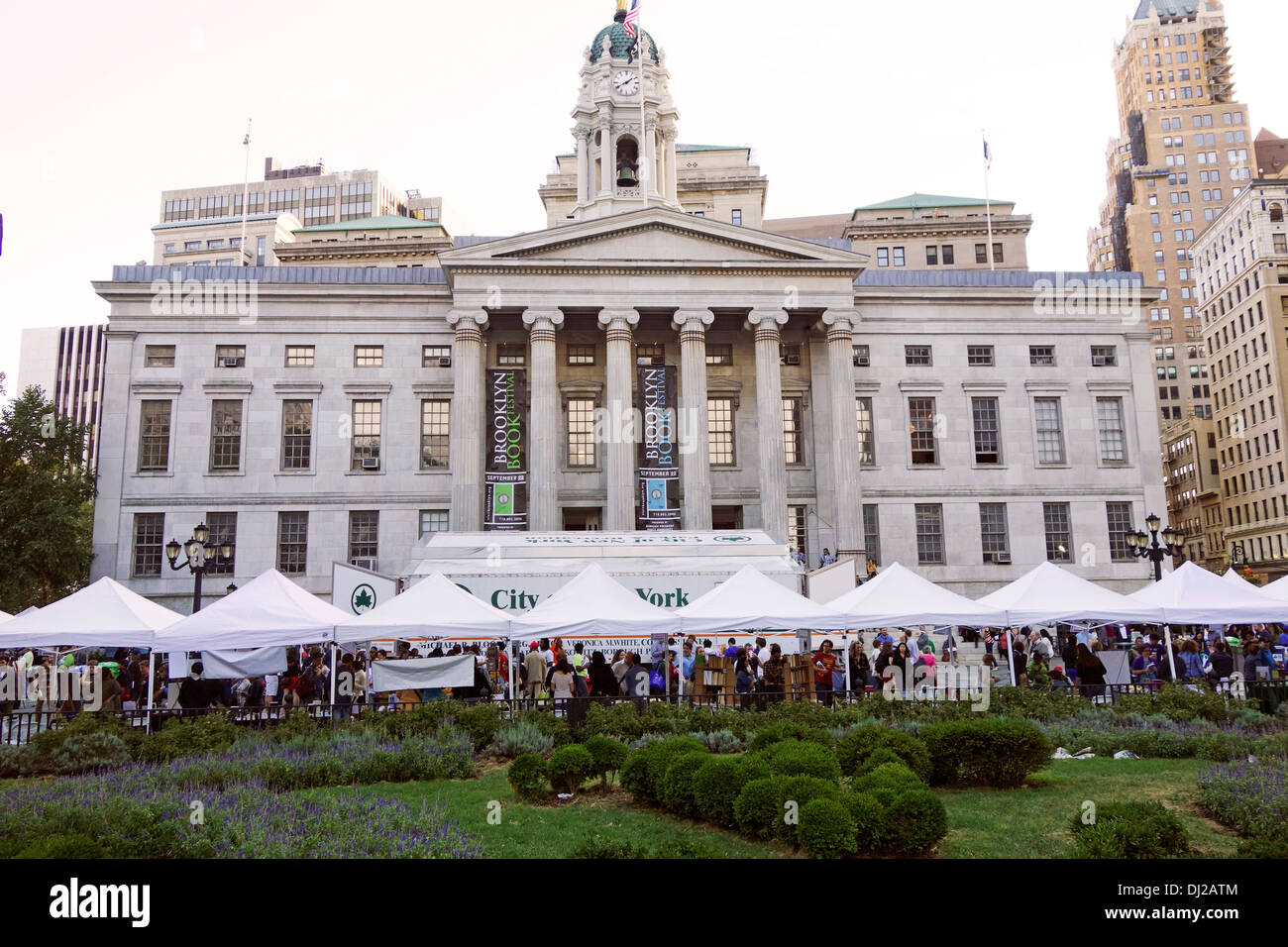 Public plants exterior hi-res stock photography and images - Alamy