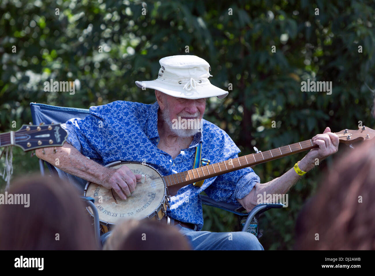 Pete Seeger at the Solar Expo Jam folk festival, Vernon, NJ, USA Stock ...
