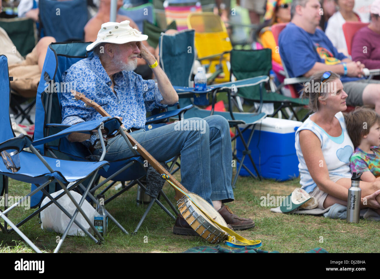 Pete Seeger at the Solar Expo Jam folk festival, Vernon, NJ, USA Stock ...
