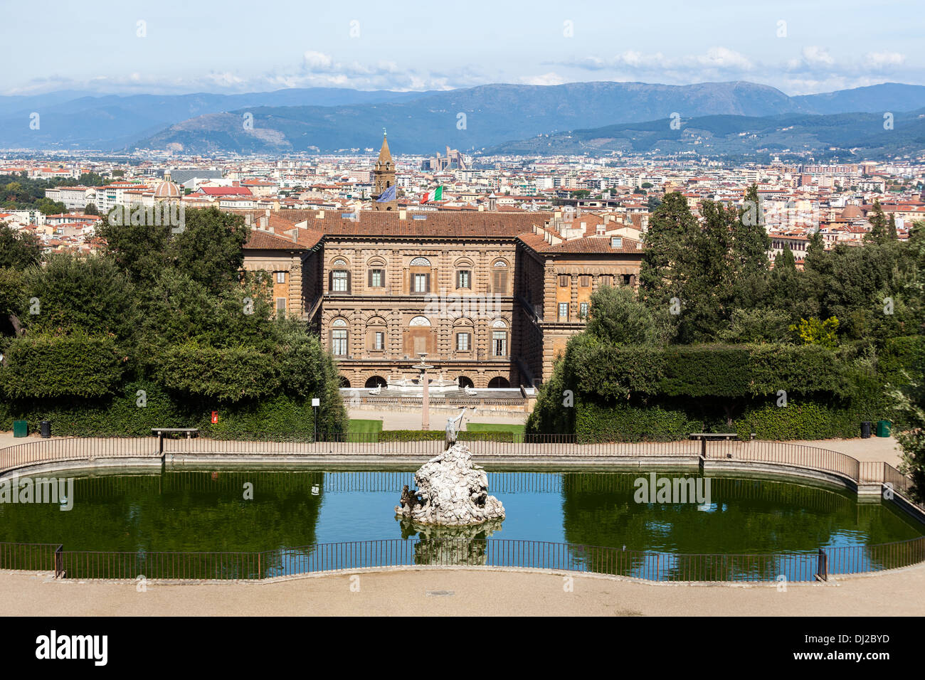 Palazzo pitti firenze hi-res stock photography and images - Alamy