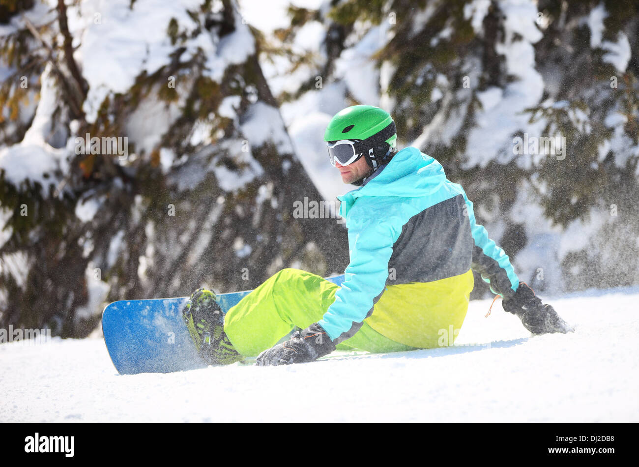 Back view young snowboarder hi-res stock photography and images - Alamy