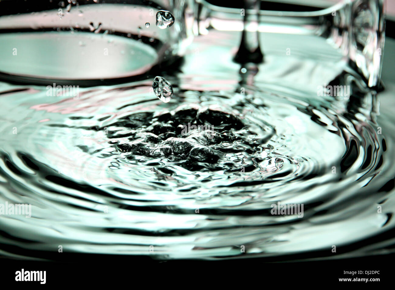 Splash splash splash splash waters hi-res stock photography and images ...