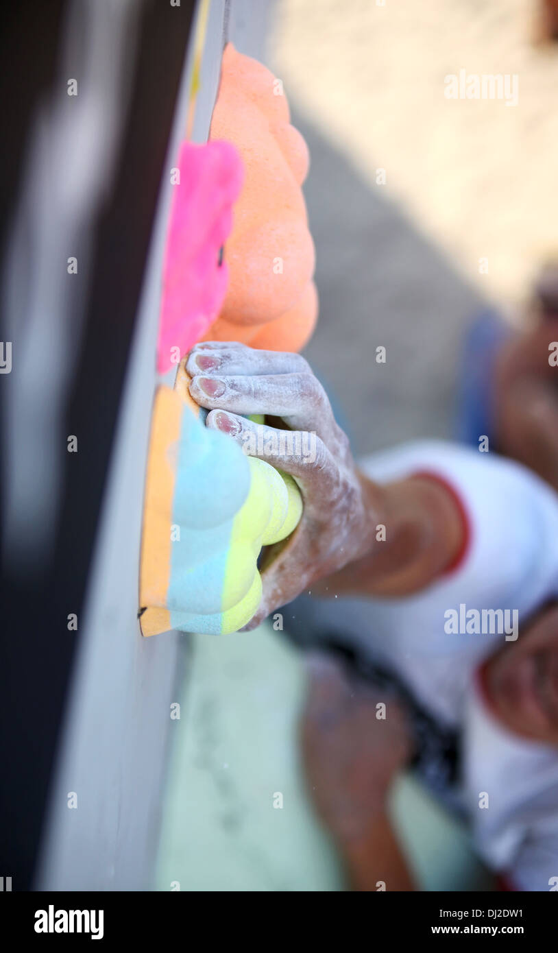 Hand of climber hi-res stock photography and images - Alamy
