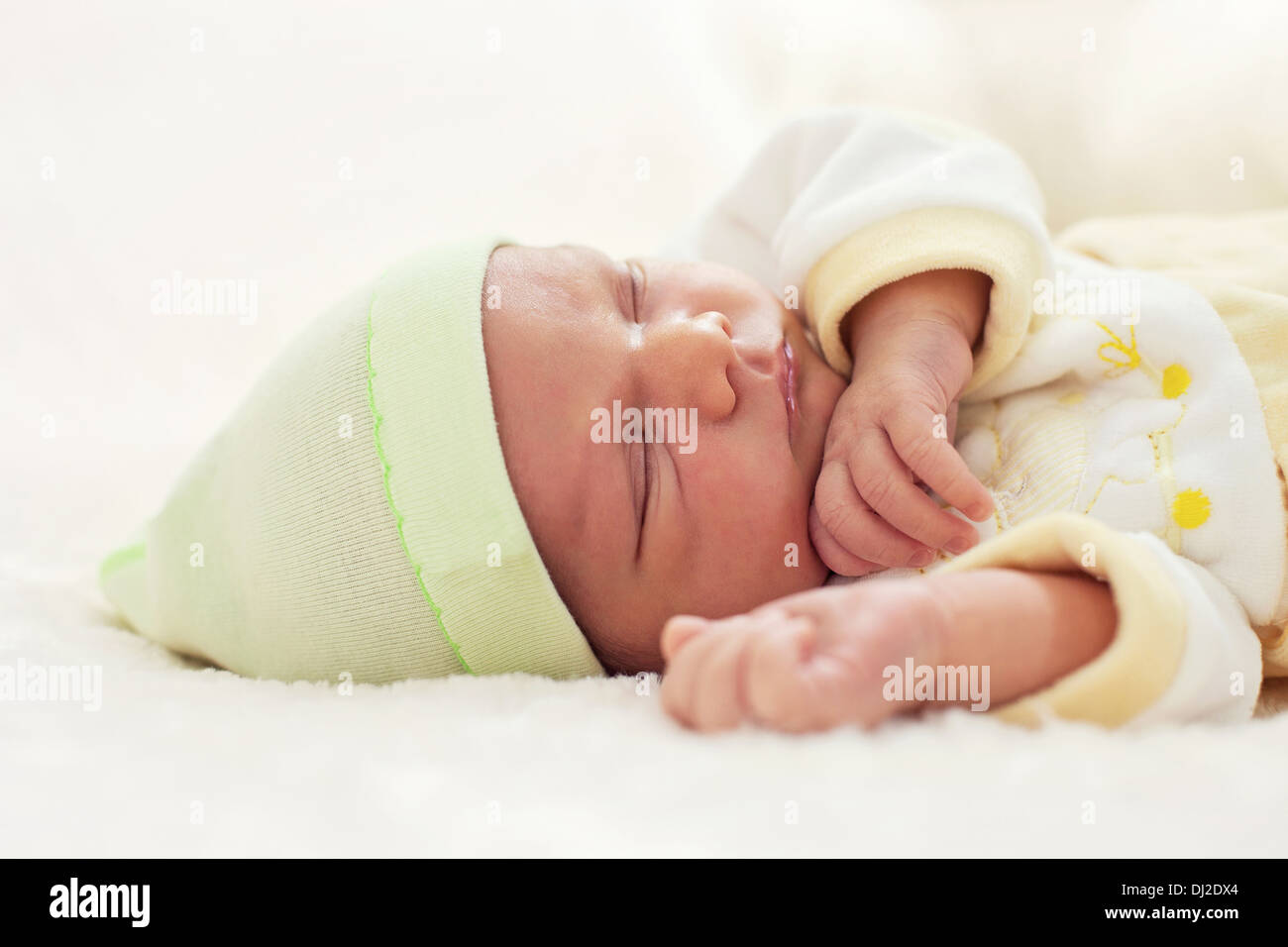 One week old baby hi-res stock photography and images - Alamy
