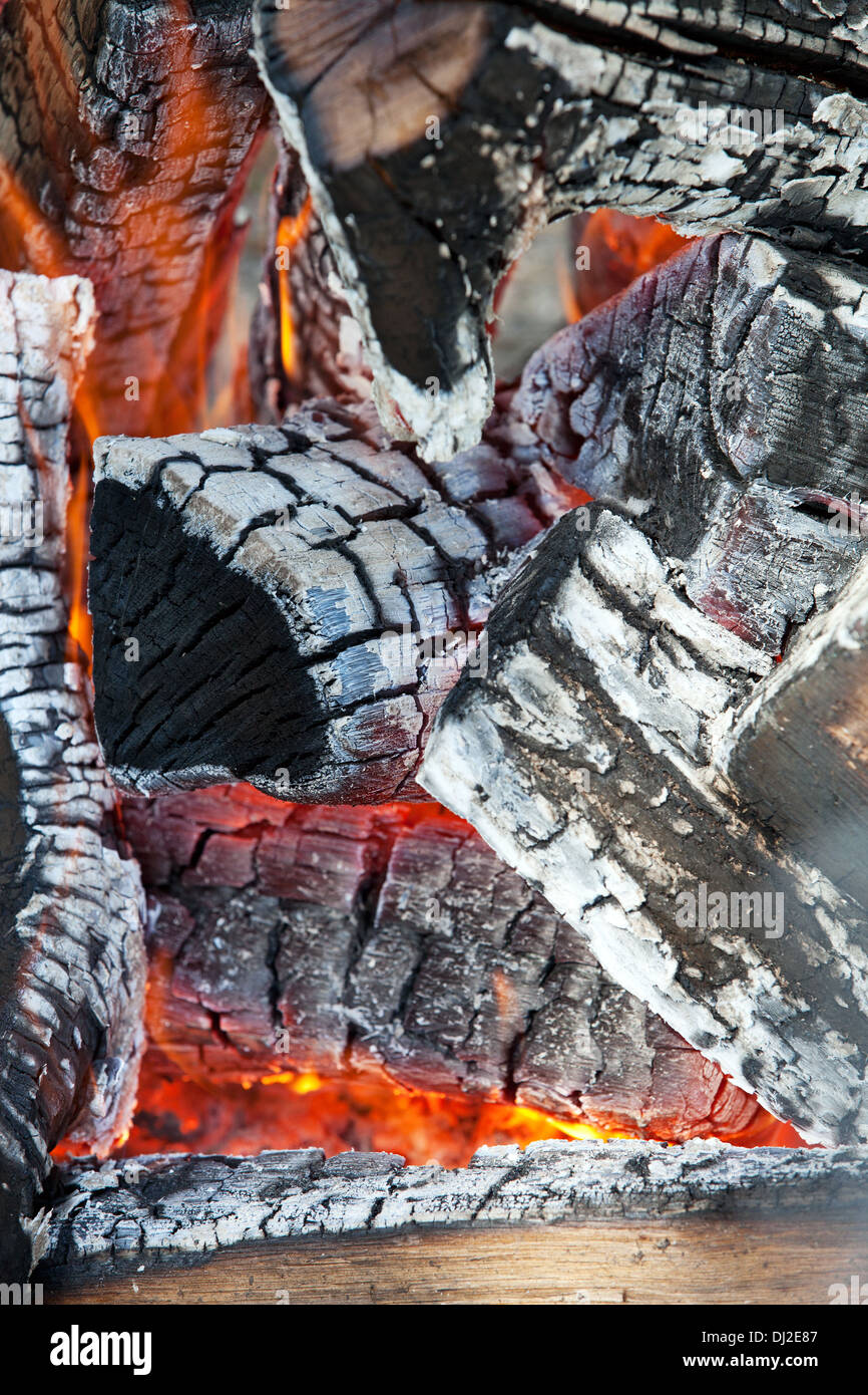 Wood coal fire burn hi-res stock photography and images - Alamy