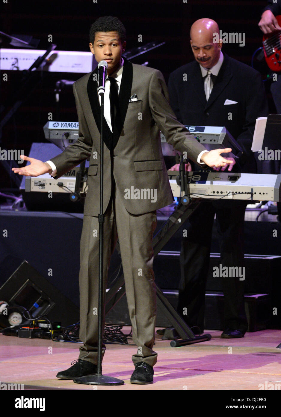 Philadelphia, Pennsylvania, USA. 19th Nov, 2013. Singer, CODY WISE ...