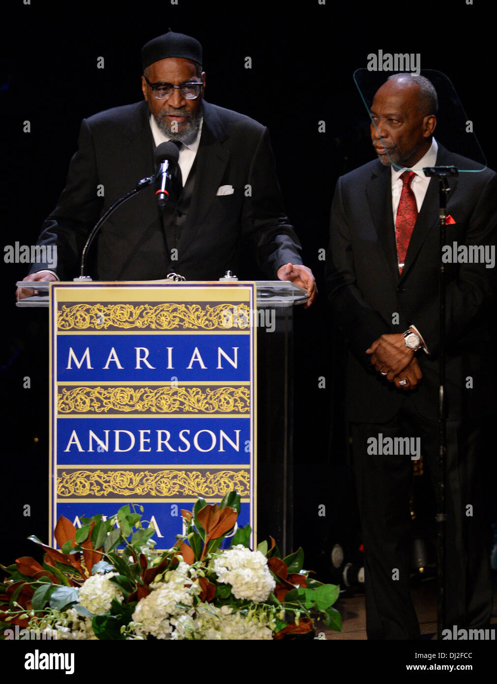 Kenny gamble hi-res stock photography and images - Alamy