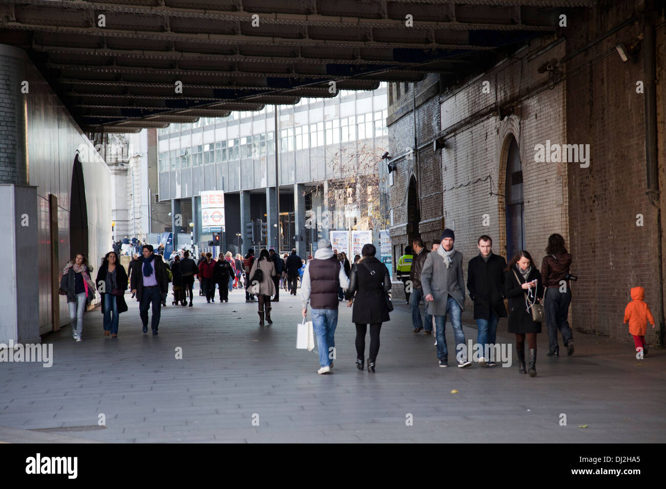 Waterloo bridge pedestrian underpass hi-res stock photography and ...