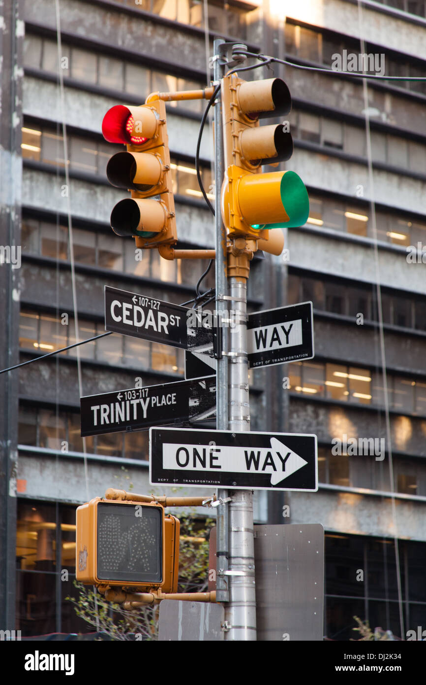 Manhattan trinity place hi-res stock photography and images - Alamy