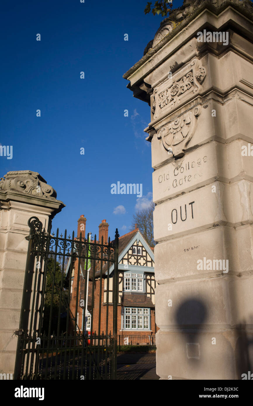 The entrance/exit pillar and gate to Dulwich Park in the south London ...