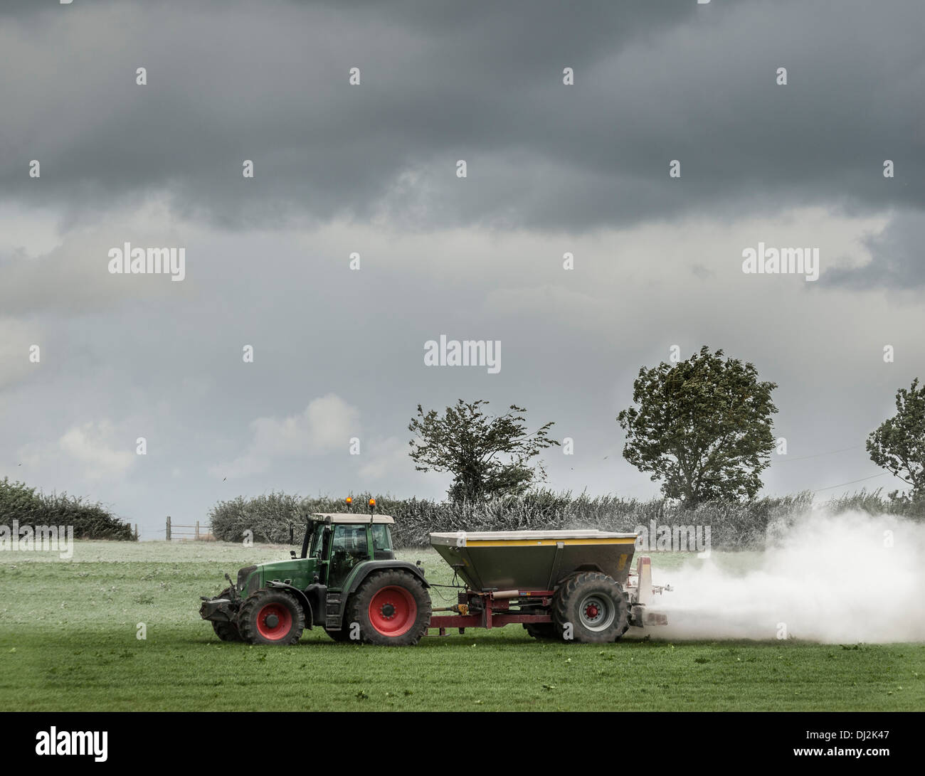 Crop dusting hi-res stock photography and images - Alamy
