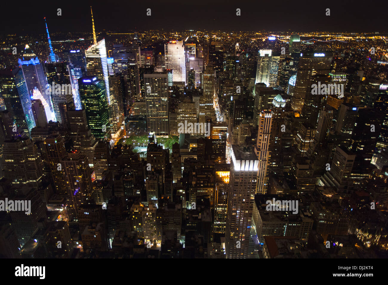 Night view building hi-res stock photography and images - Alamy