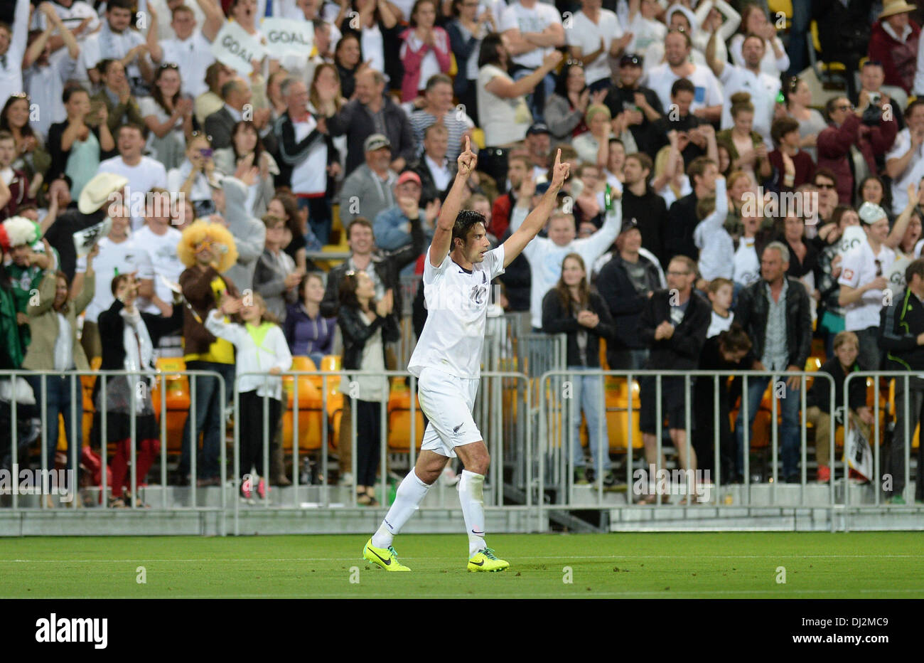 Rory fallon celebrates new zealand hi-res stock photography and images ...