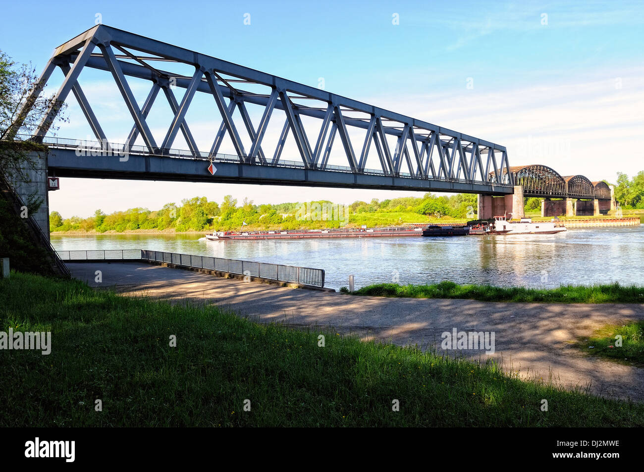 Railway bridge over forest hi-res stock photography and images - Alamy