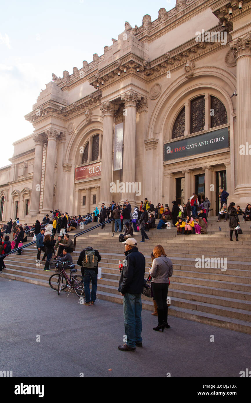 Met art gallery hi-res stock photography and images - Alamy