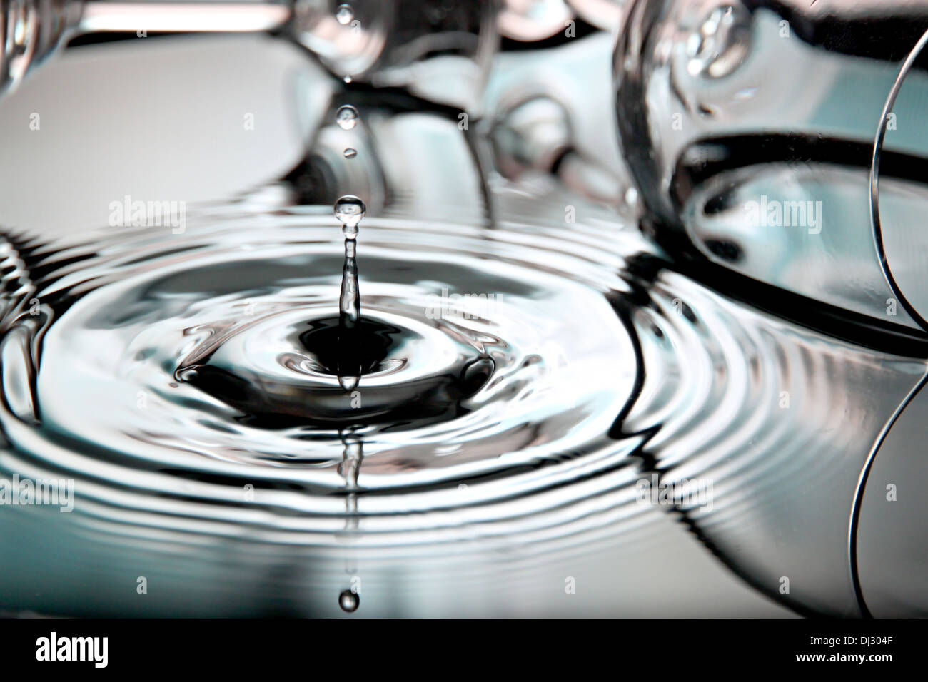 Pool water in shape hi-res stock photography and images - Alamy