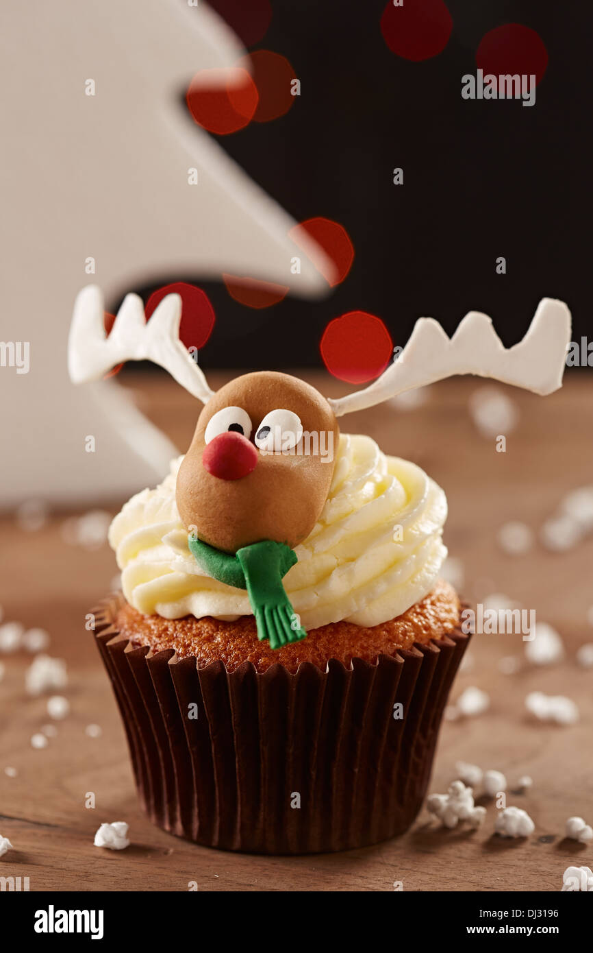 Reindeer icing hi-res stock photography and images - Alamy