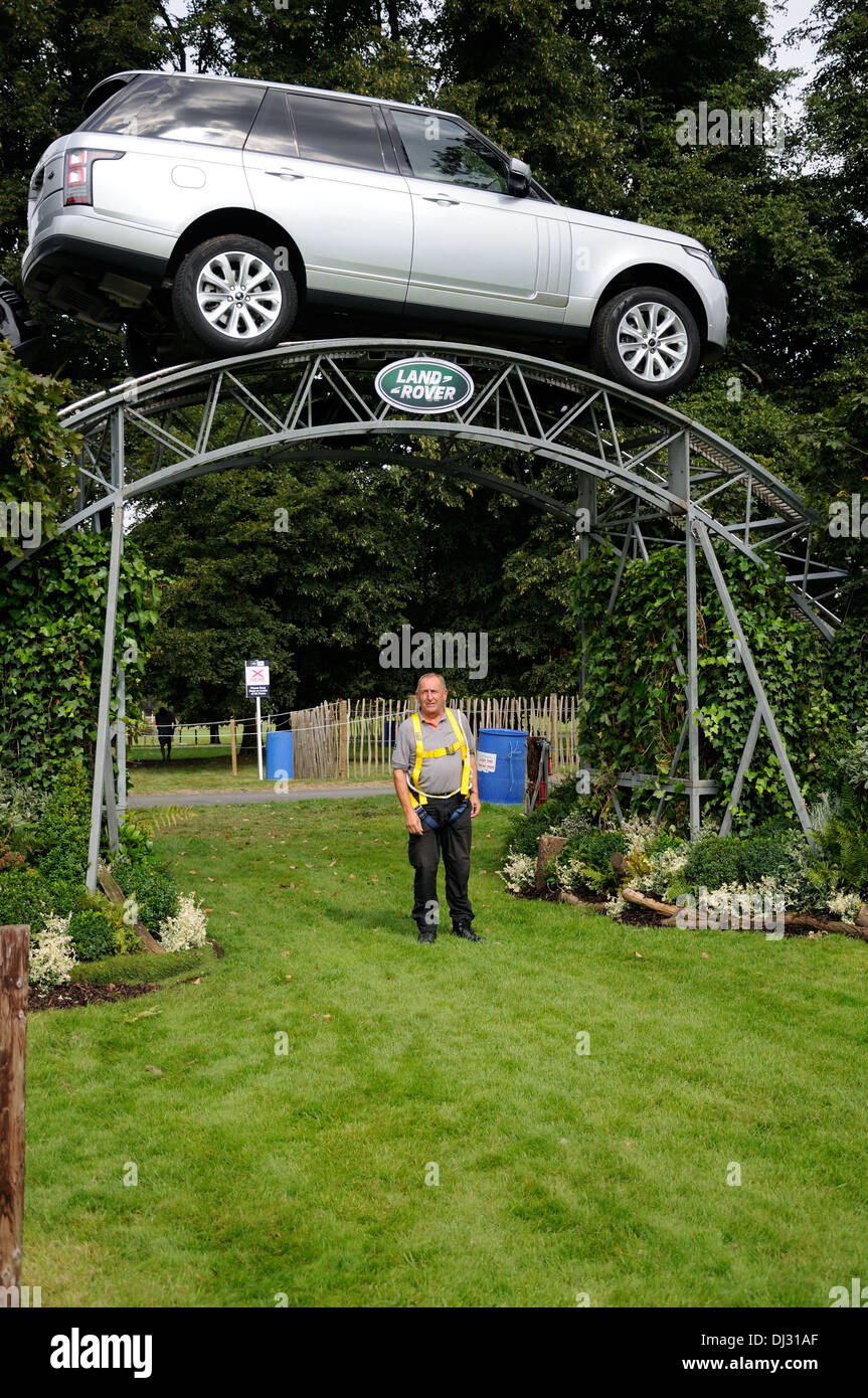 The Land Rover Arch being assembled at the 2013 Land Rover Burghley ...