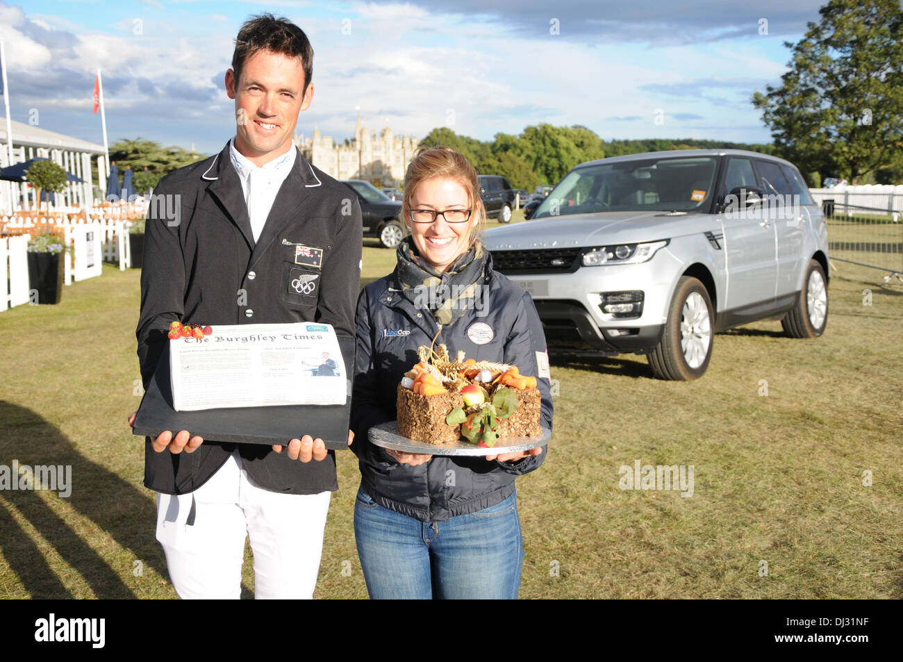 Jonathan Paget and Groom with the cakes presented by The George Hotel ...