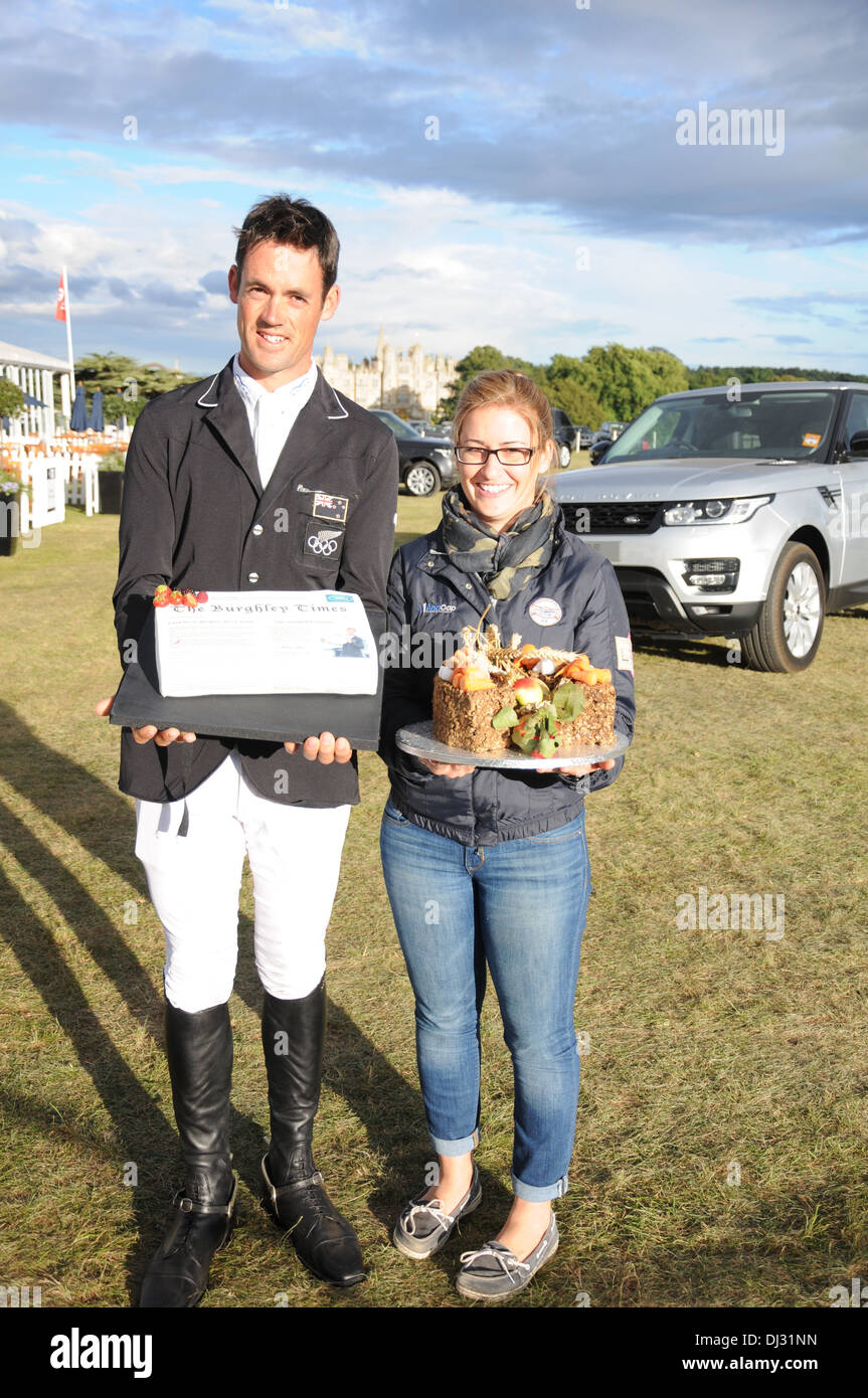 Jonathan Paget and Groom with the cakes presented by The George Hotel ...