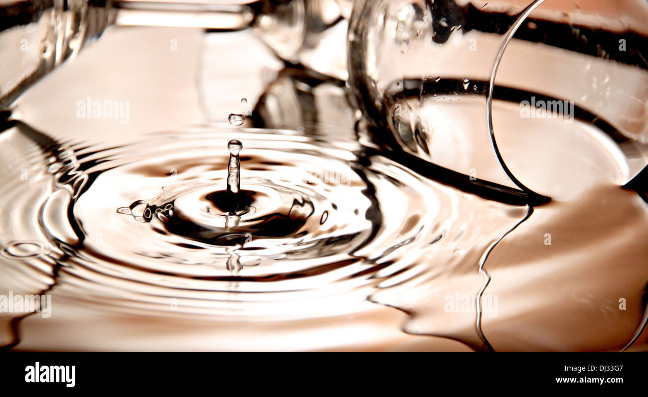 Water drops in pool hi-res stock photography and images - Alamy