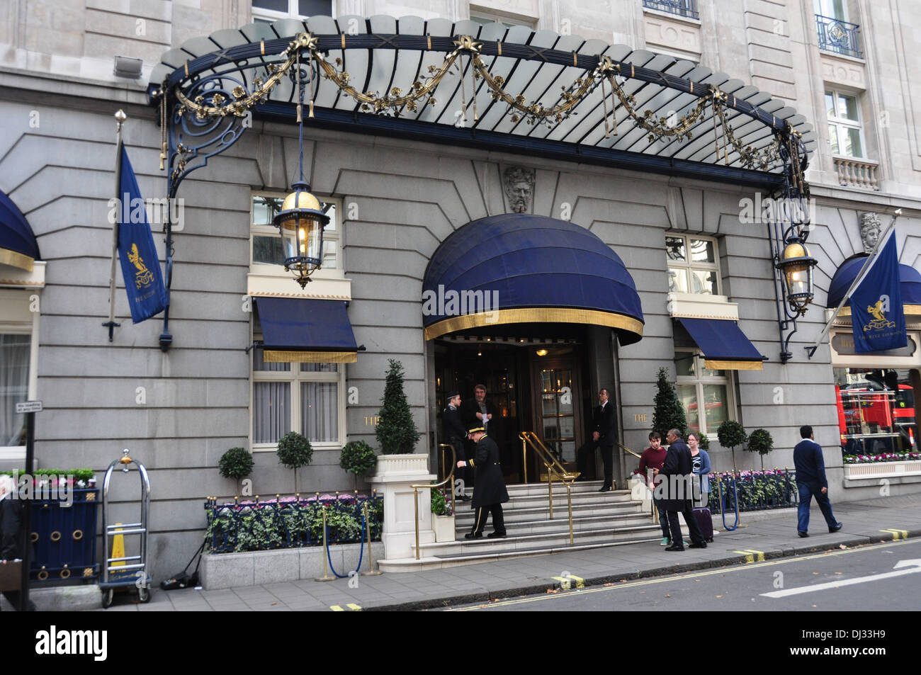 THE RITZ HOTEL LONDON UK Stock Photo - Alamy