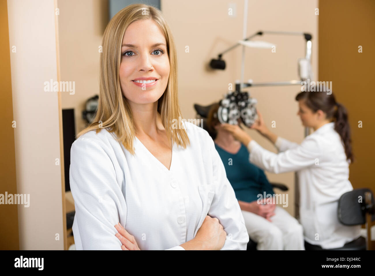Eyecare specialist hi-res stock photography and images - Alamy