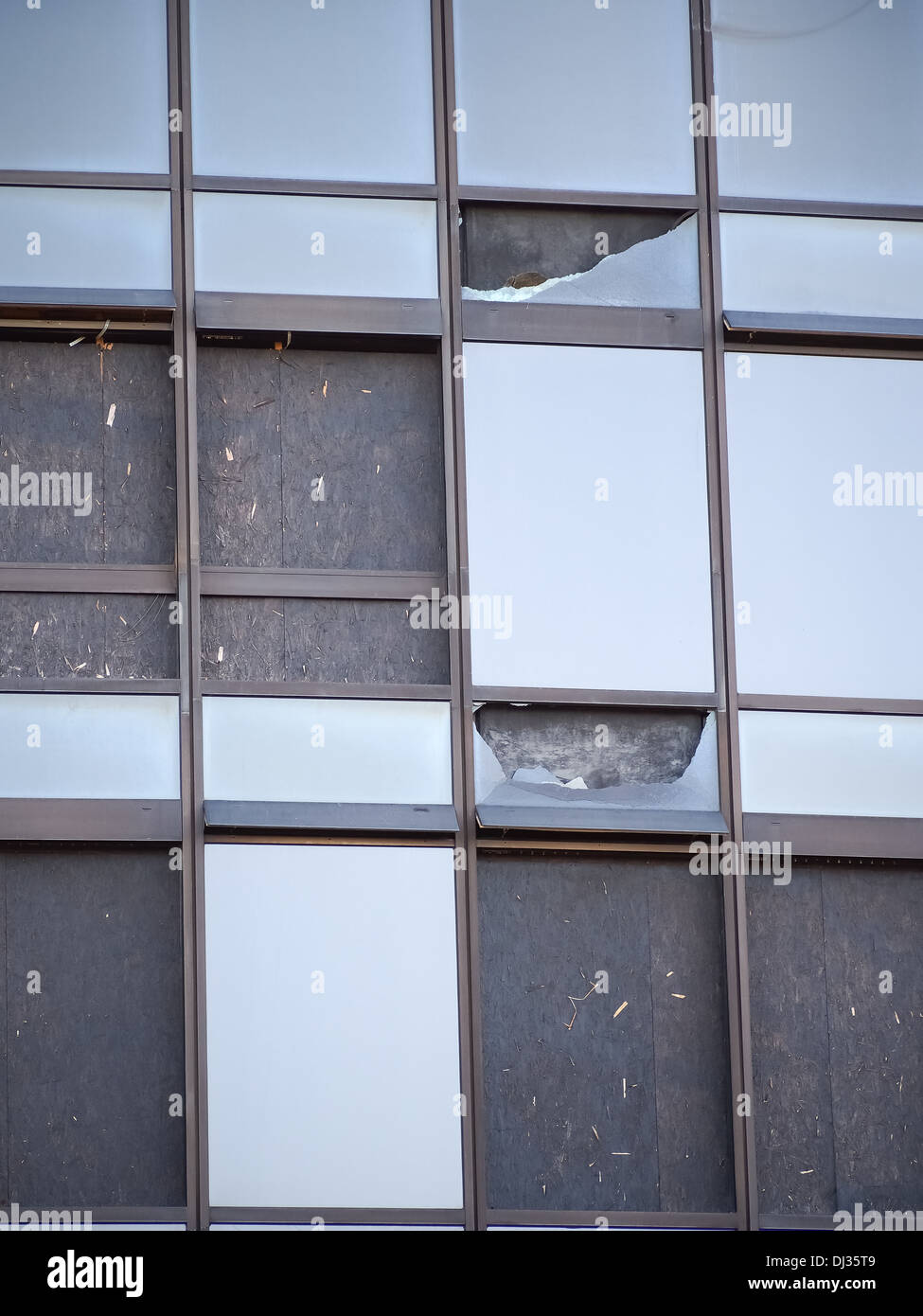 Broken smashed windows glass hi-res stock photography and images - Alamy